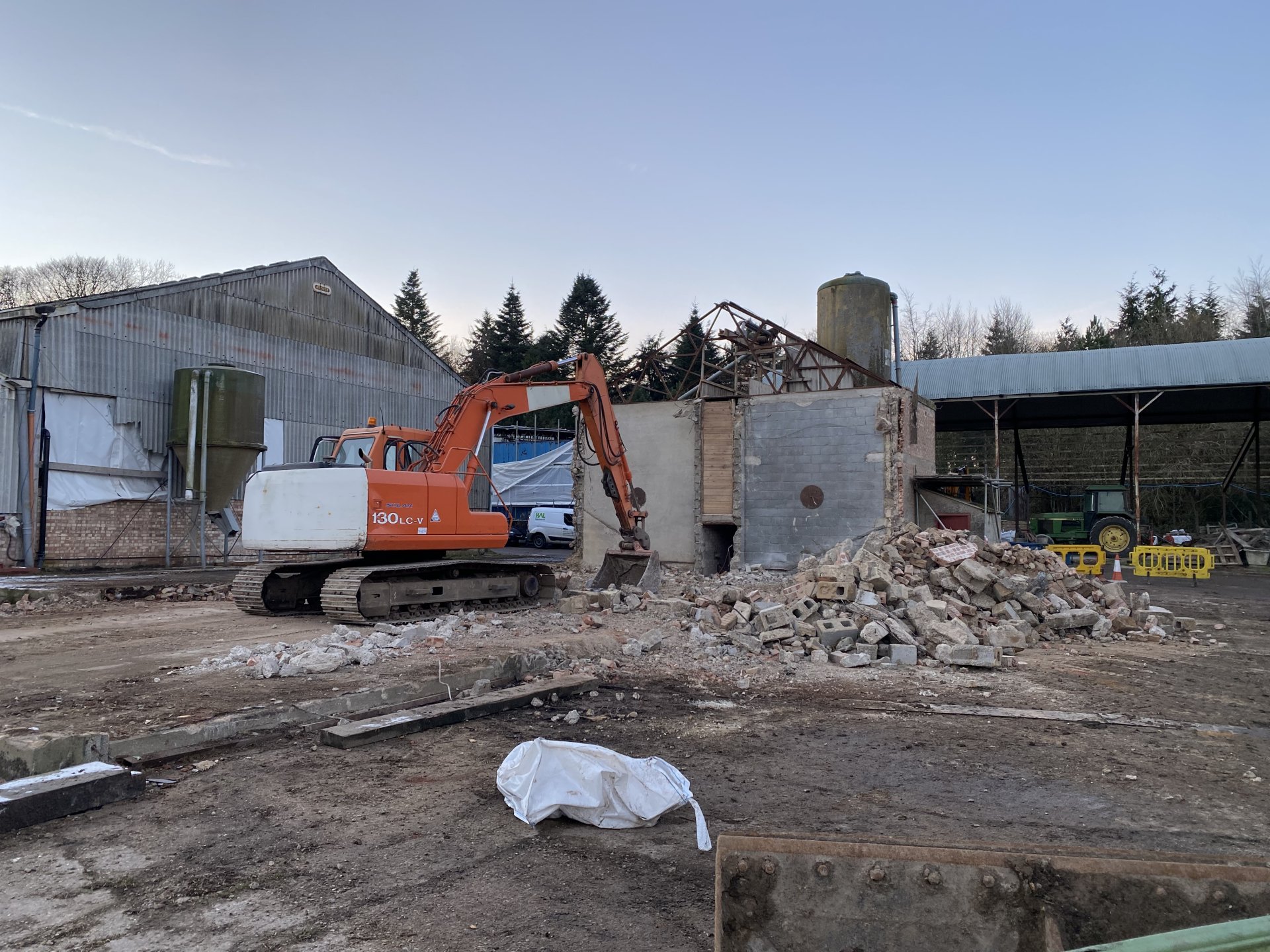 10 - 13T 360 Digger | The Farming Forum