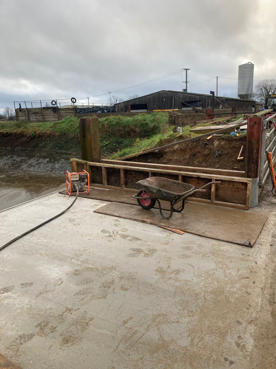 Slurry ramp build photos | The Farming Forum