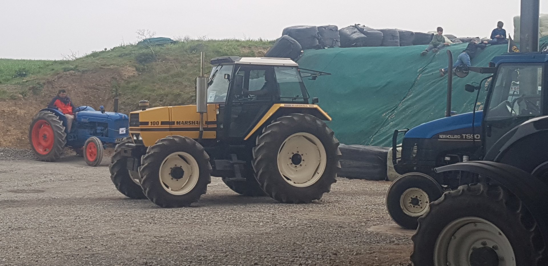 National Vintage Tractor Road Run Wales 17/04/2022 | The Farming Forum