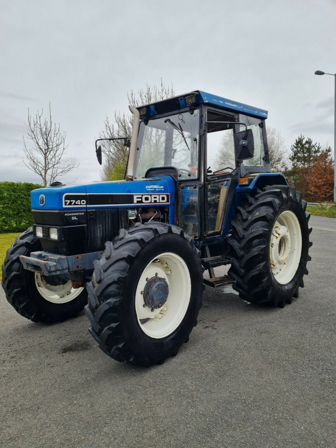 Unusual NH 40 series ? | The Farming Forum