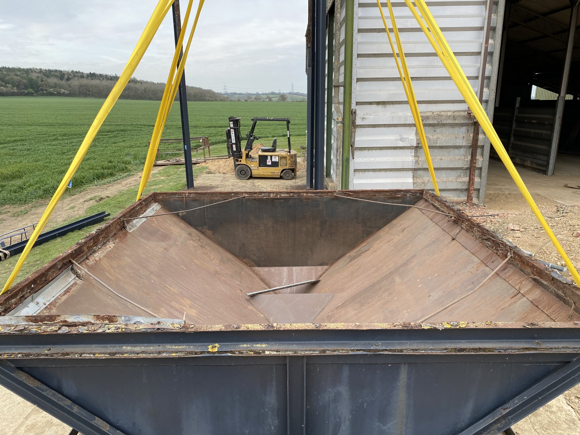 Build a small grain hopper - tips please | The Farming Forum