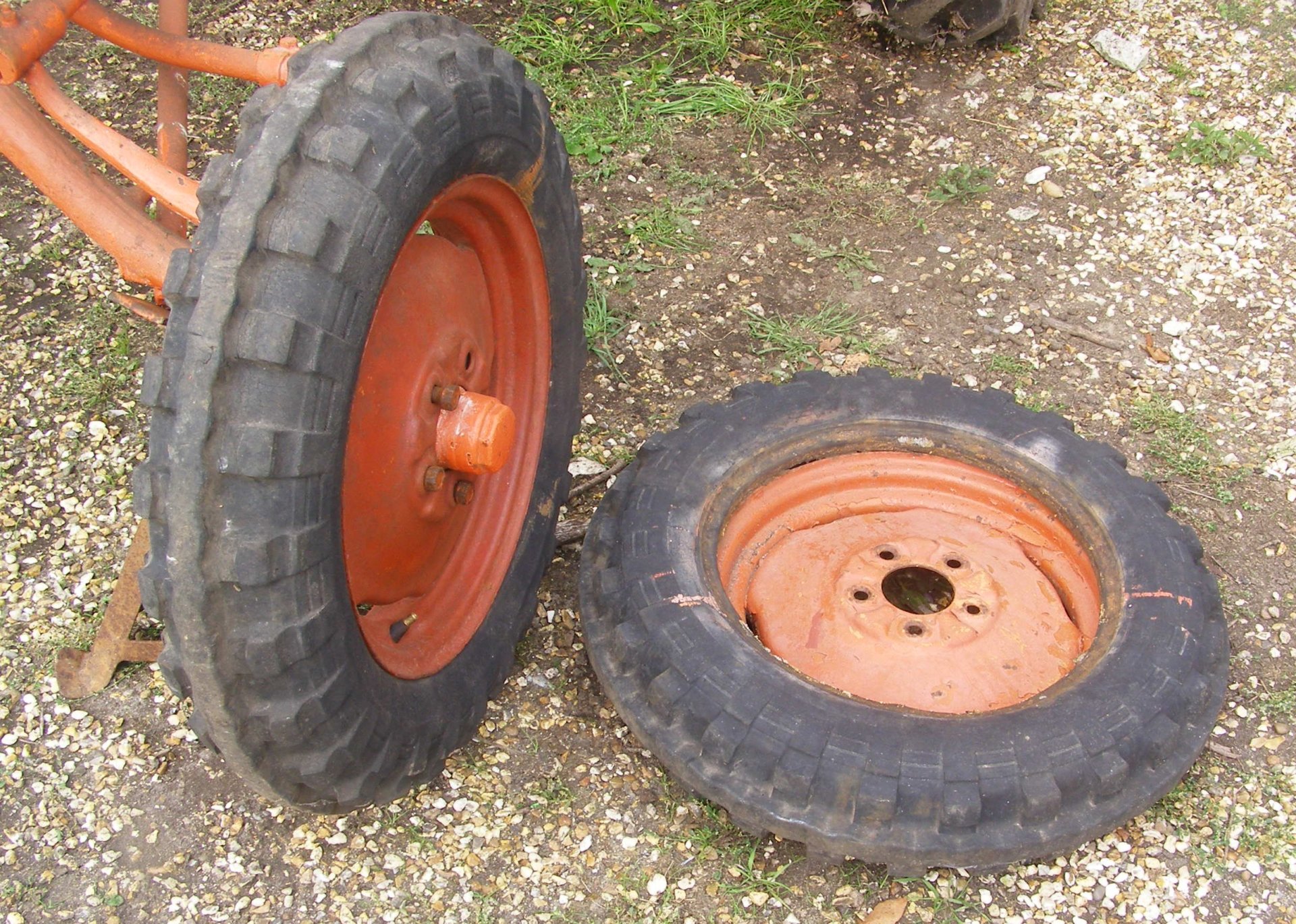 Knobbly tyres for Allis B. | The Farming Forum