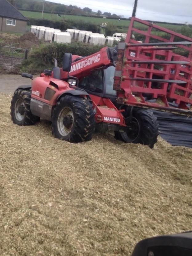 Manitou / Telehandler pictures for website | Page 2 | The Farming Forum