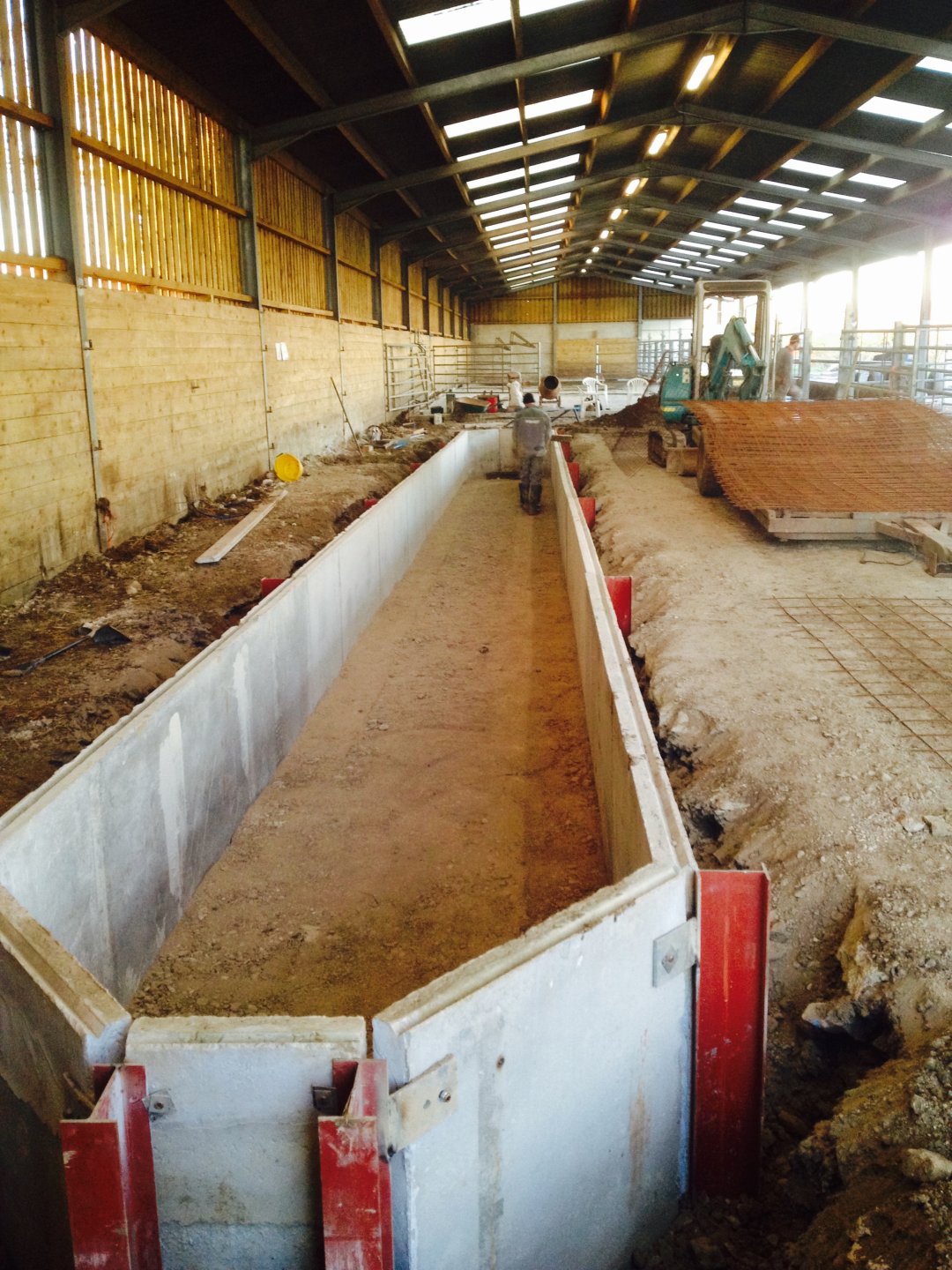 Concrete panels in parlour pit wall | The Farming Forum