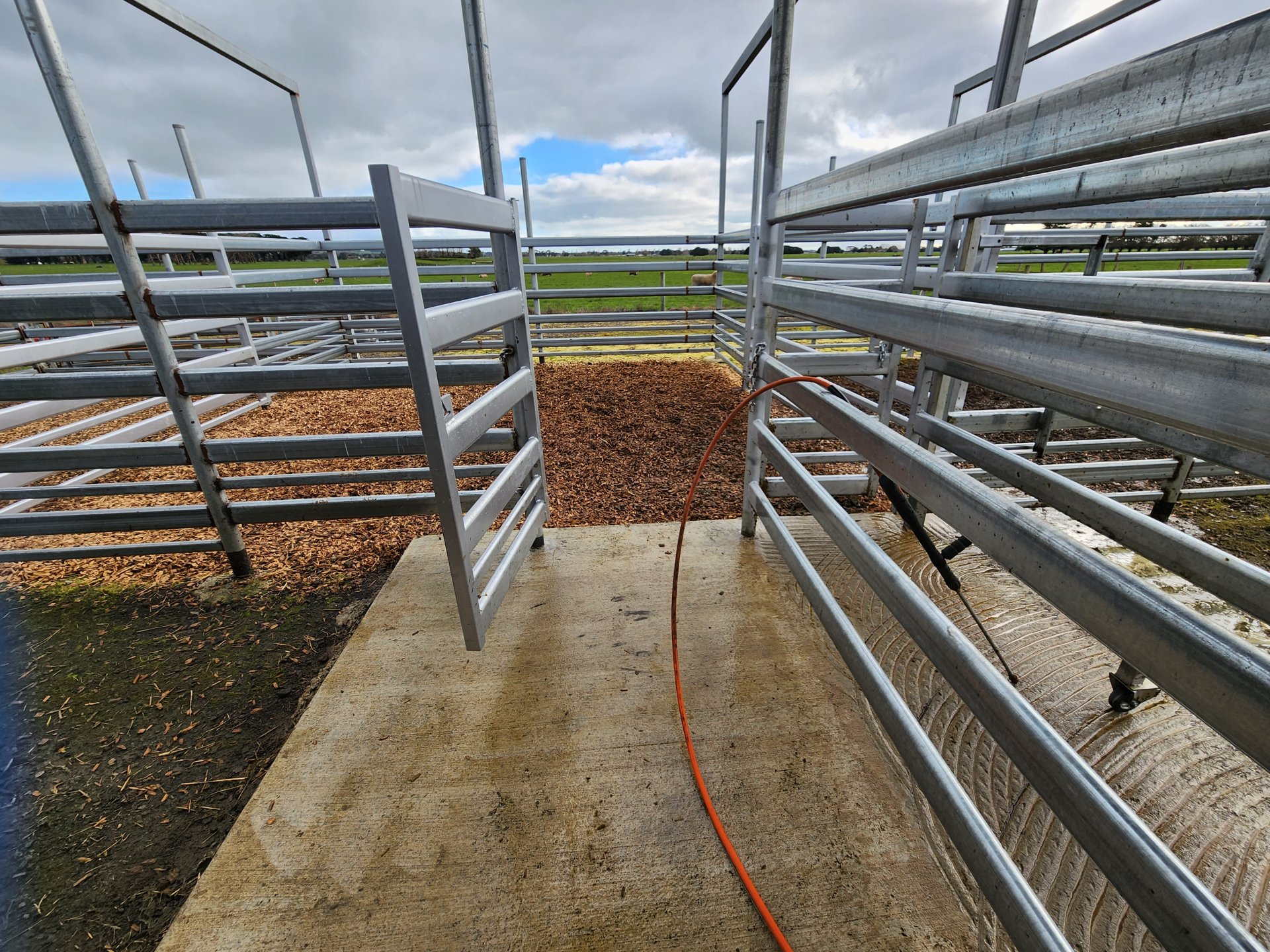 Scraping/cleaning gravel based feed pads? | Page 2 | The Farming Forum