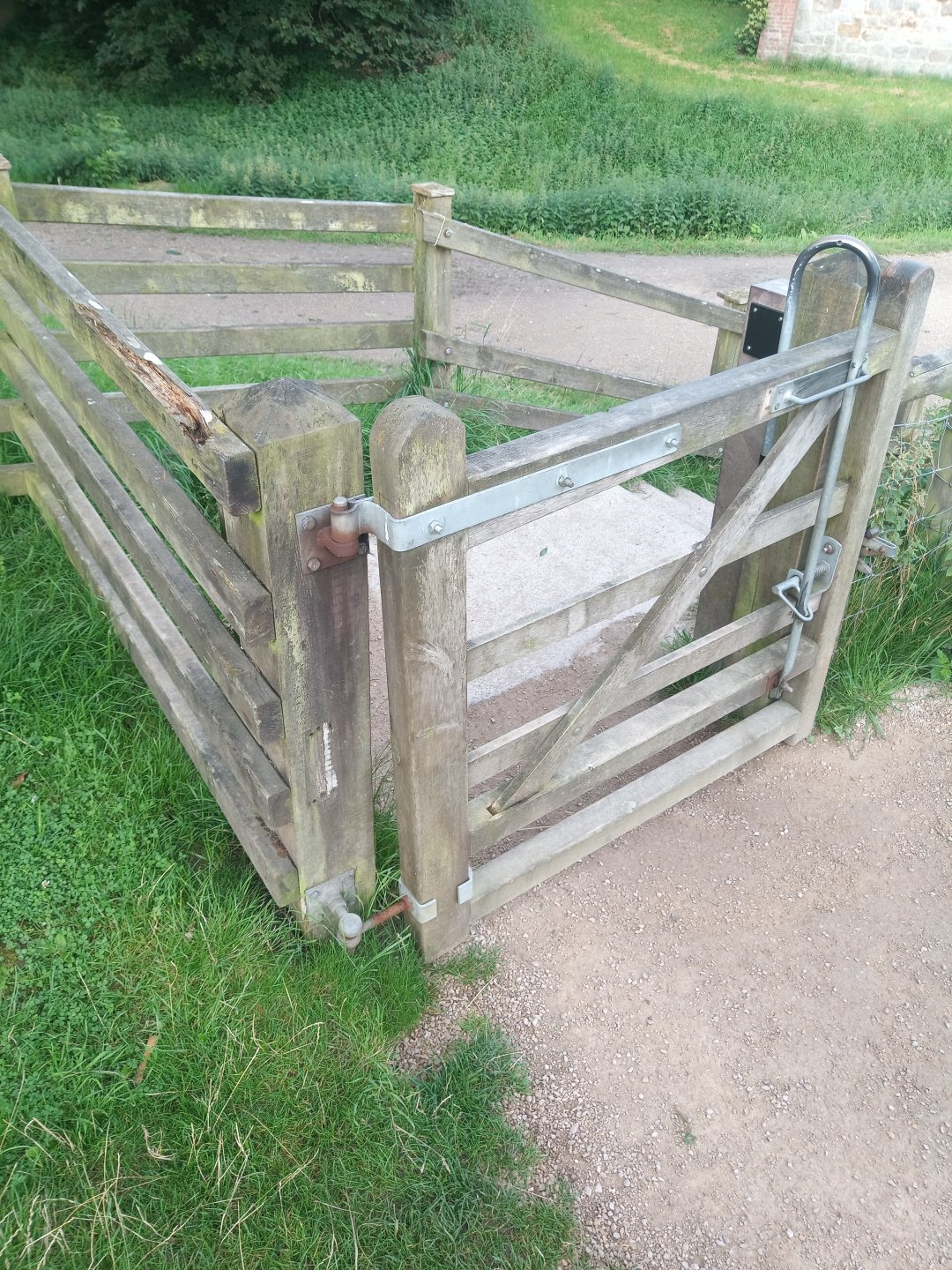 Public footpath gate | Page 2 | The Farming Forum