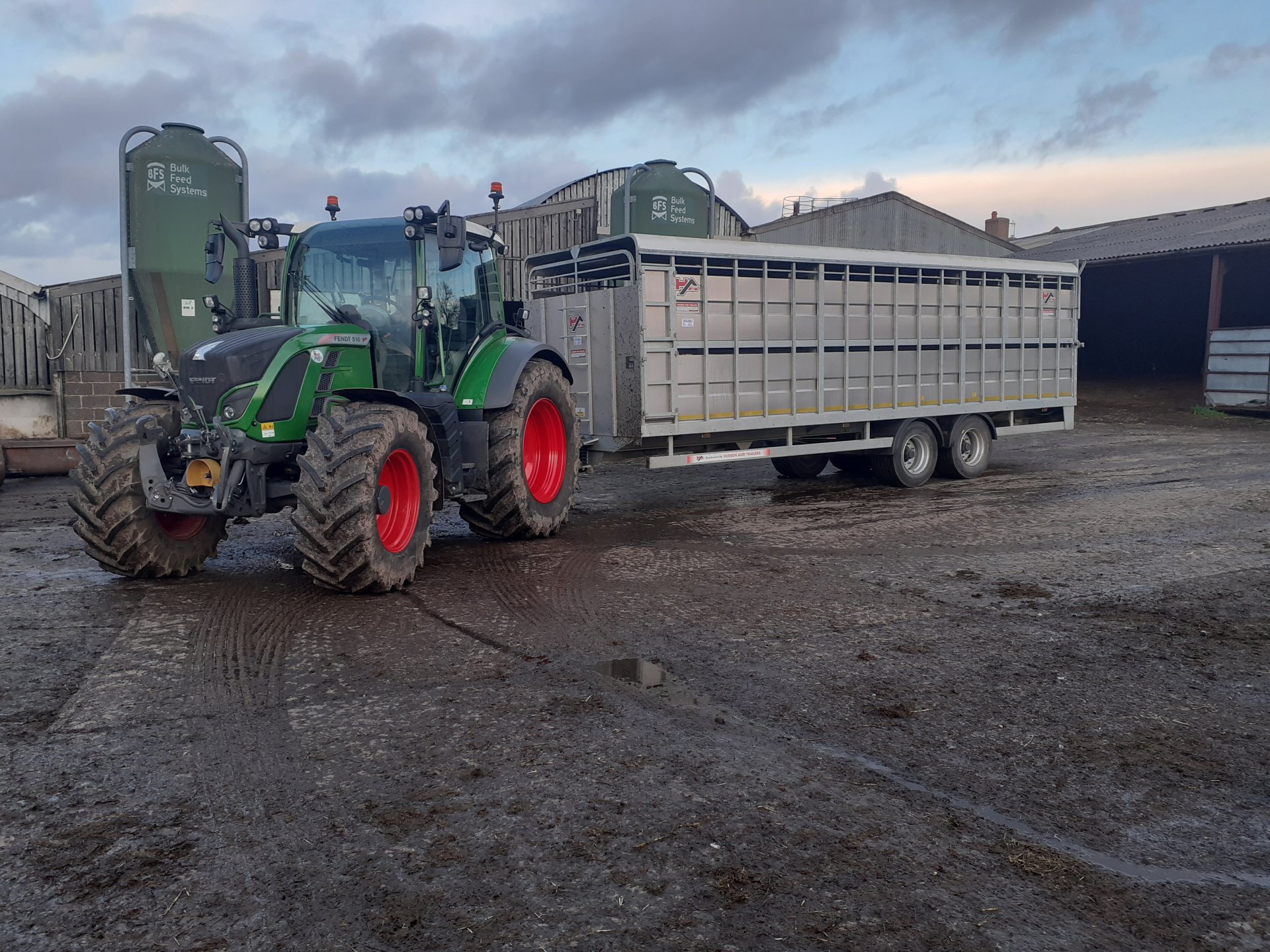 Graham Edwards 20ft tractor drawn box. | Page 4 | The Farming Forum