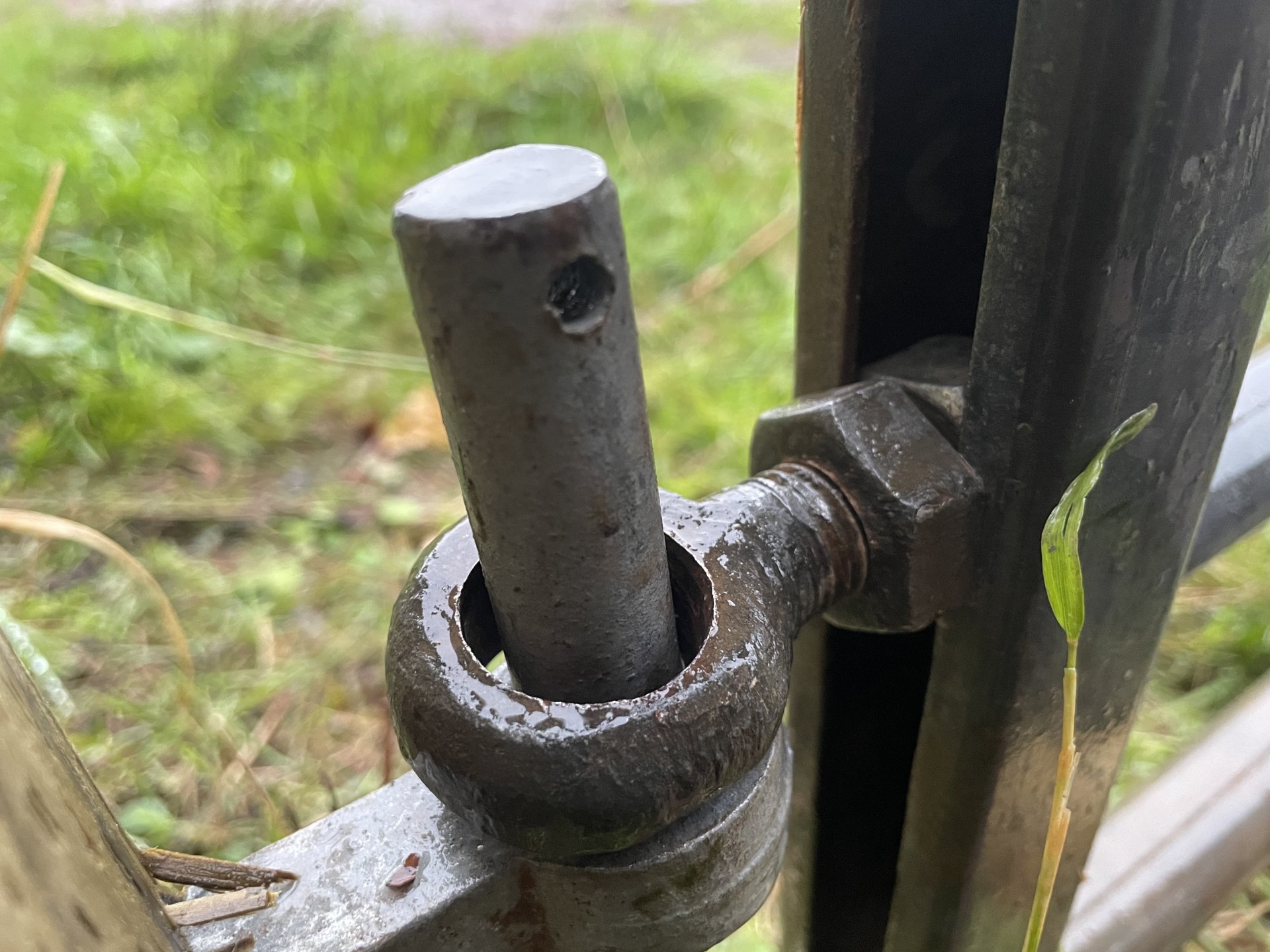 Channel end gate - sliding eye bolts | The Farming Forum