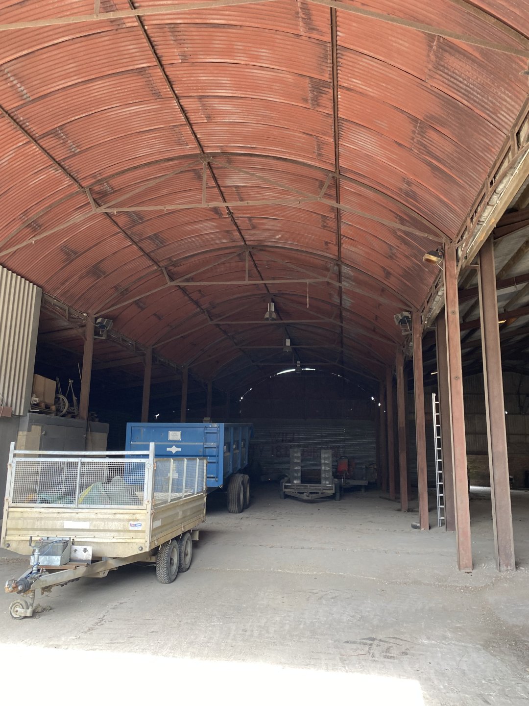 Traditional Dutch Barn Curved galvanised sheet suppliers. | The Farming ...