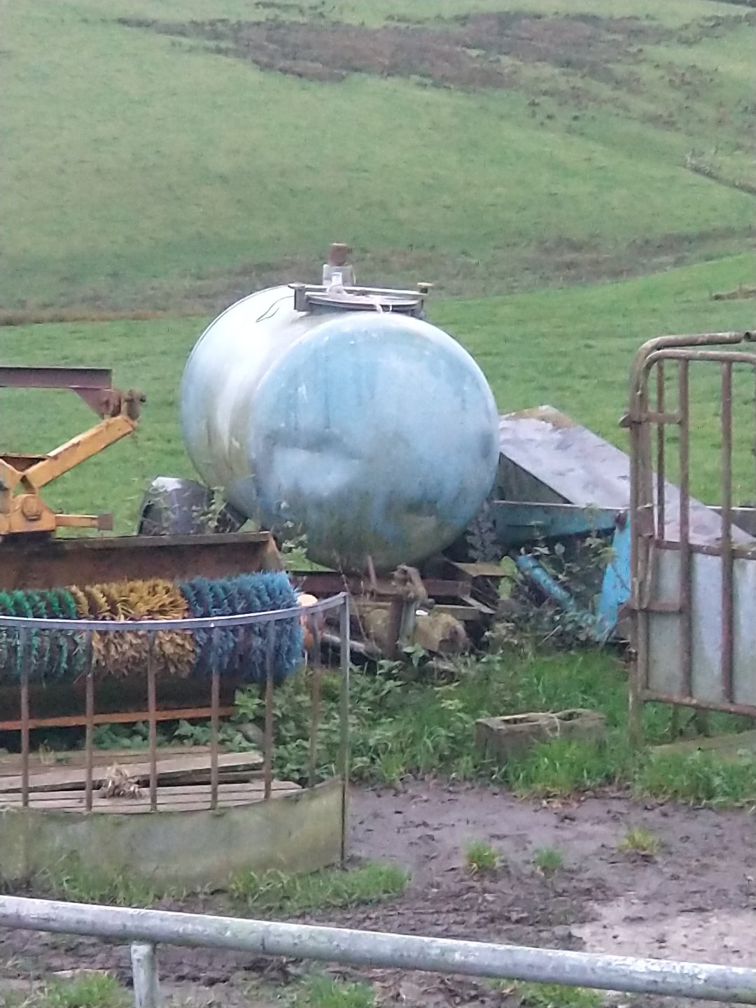 Milk bowser | The Farming Forum