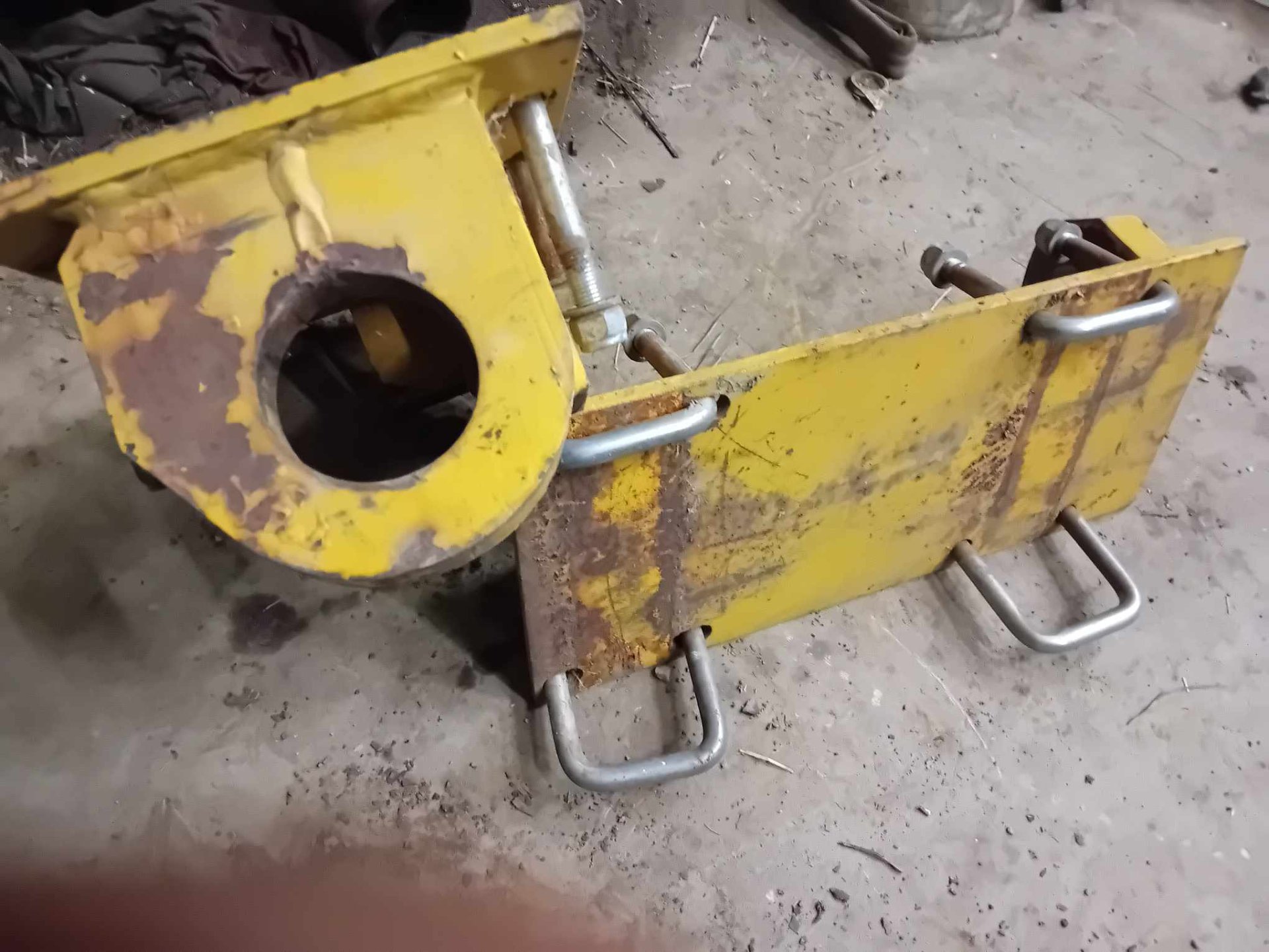 Pin & cone Brackets | The Farming Forum