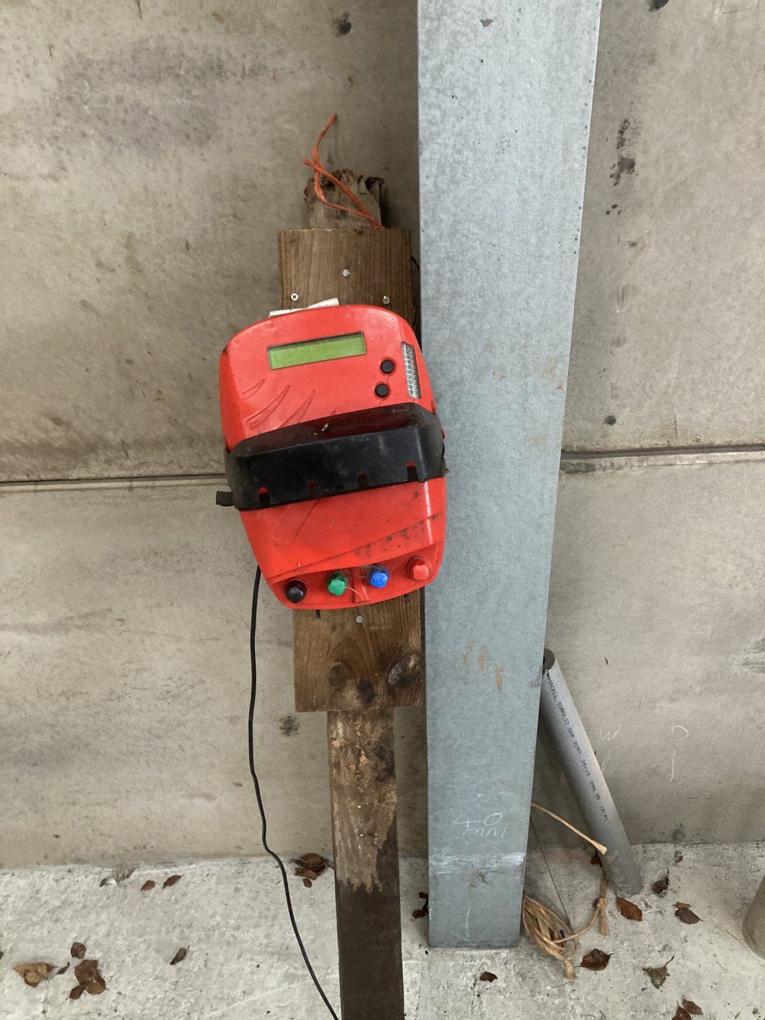 Earthing an Electric Fence Unit | The Farming Forum