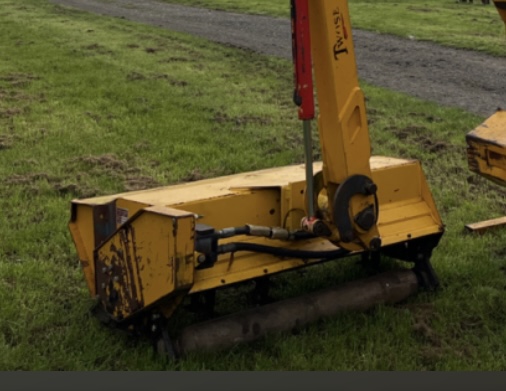 Twose TS525 Flail/hedger pipe routing | The Farming Forum