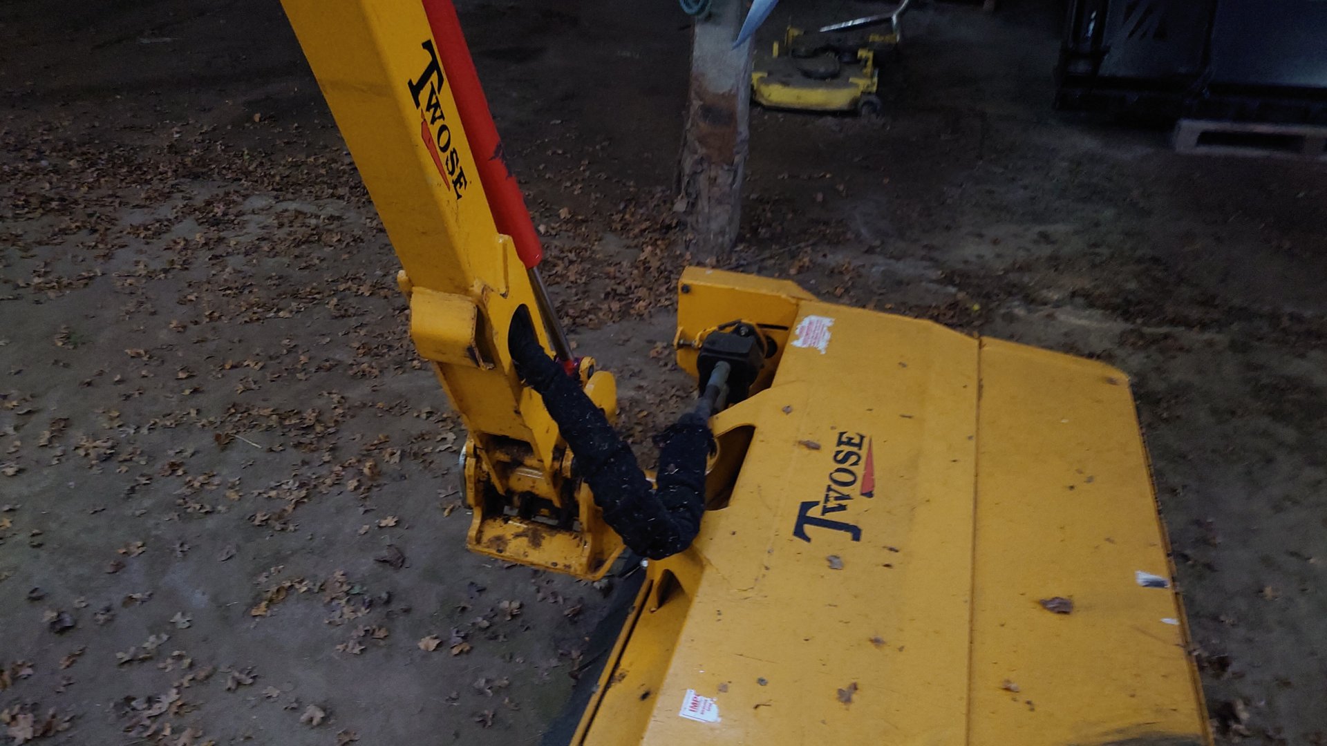 Twose TS525 Flail/hedger pipe routing | The Farming Forum