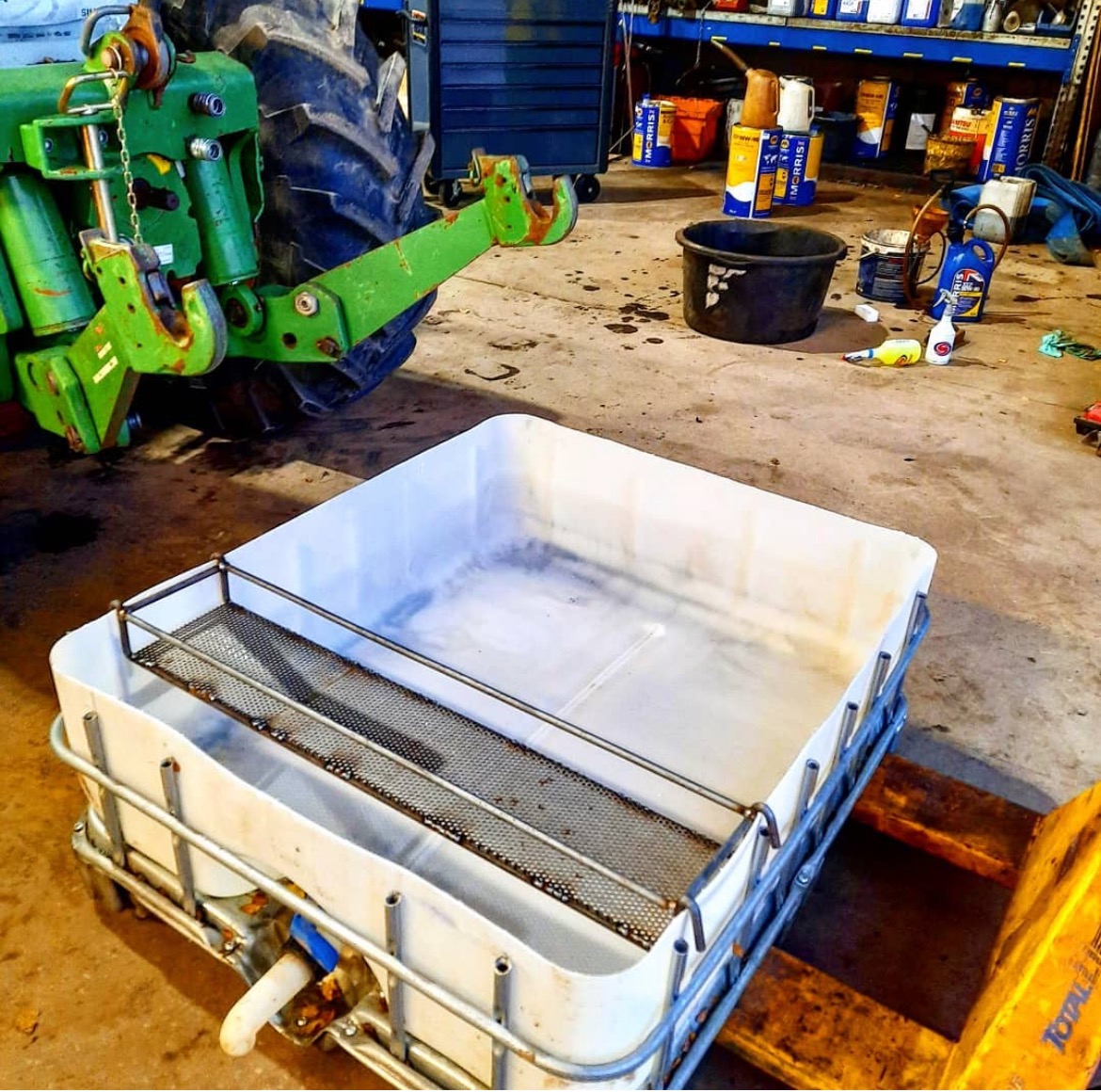 Oil filter draining/drip tank-bath-thingy???? | The Farming Forum