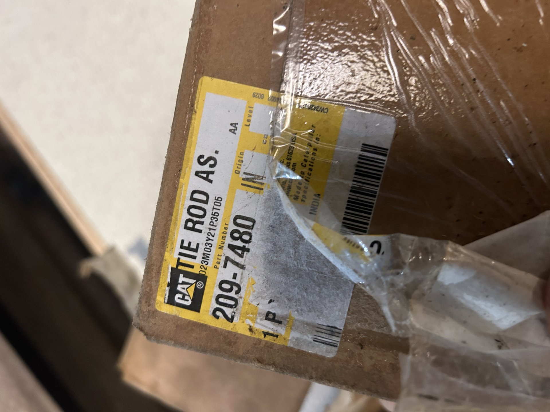 Cat TH407 track rod | The Farming Forum