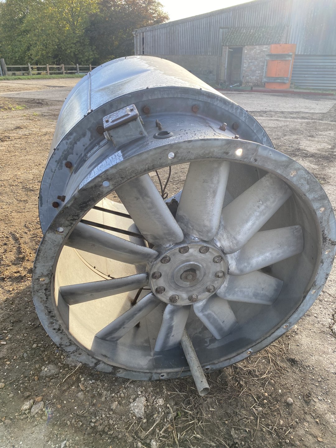 Large extraction Fan | The Farming Forum