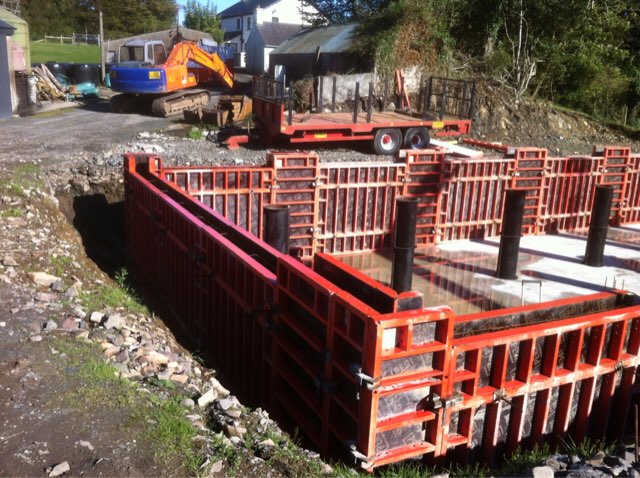 Underground slatted tank for a cubicle building. | The Farming Forum