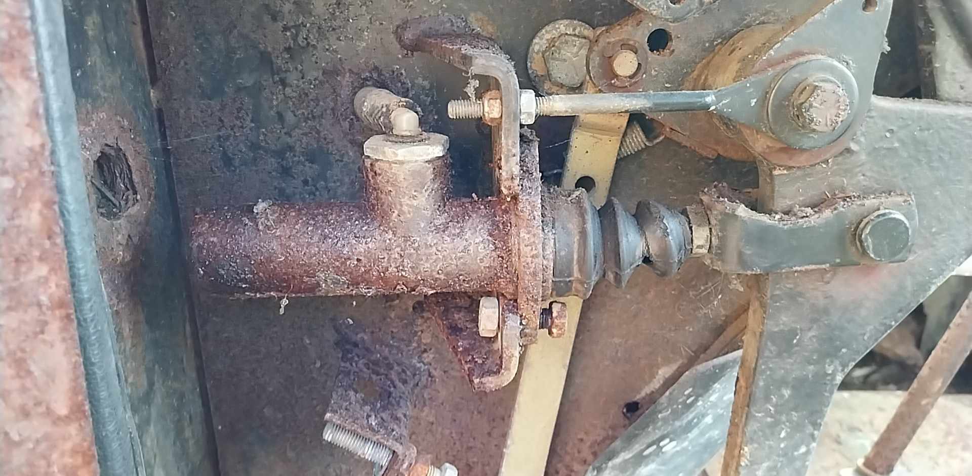 John Deere 2140 clutch pipe | The Farming Forum