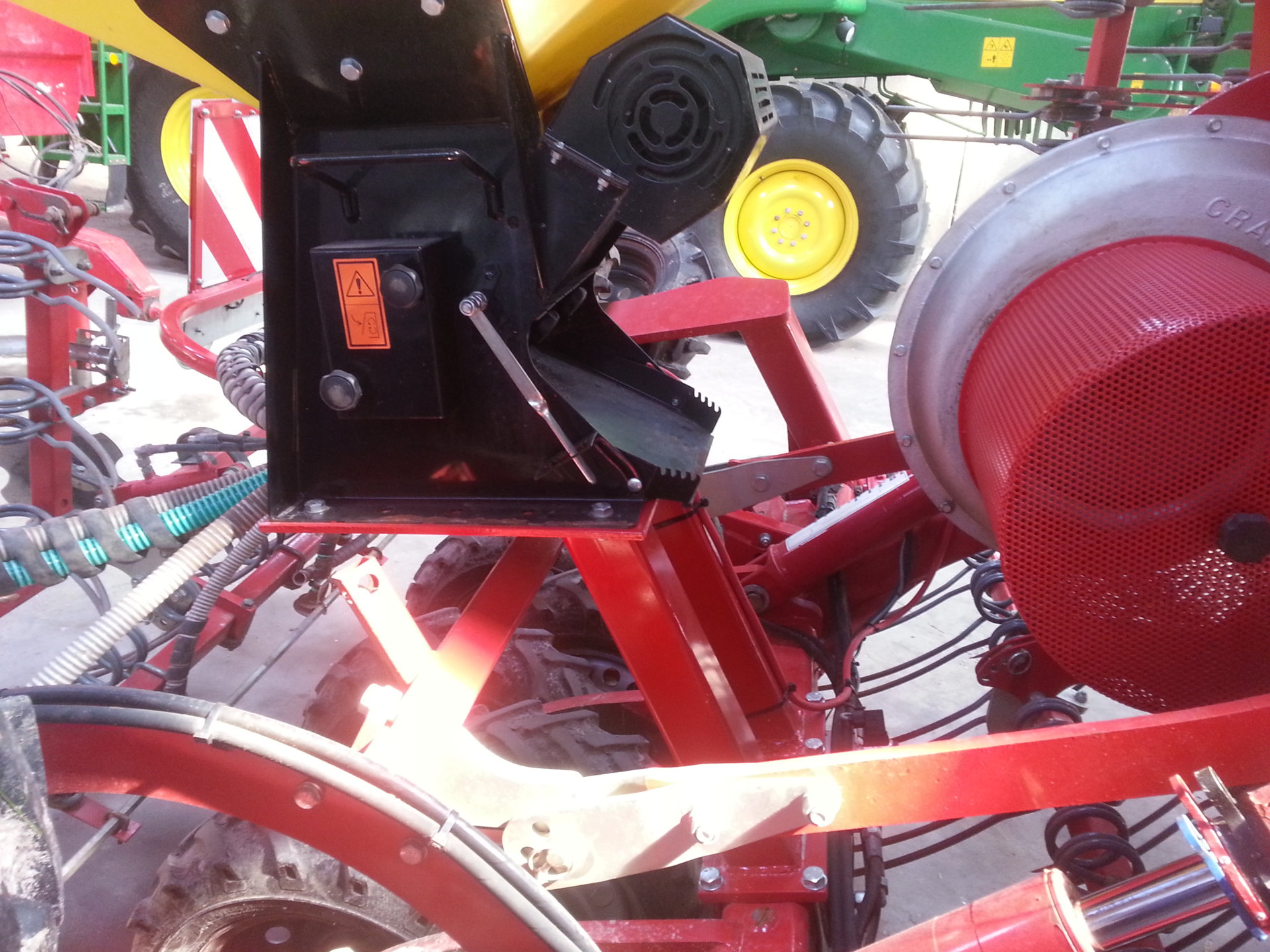 Small seed drill box on Horsch Sprinter | The Farming Forum