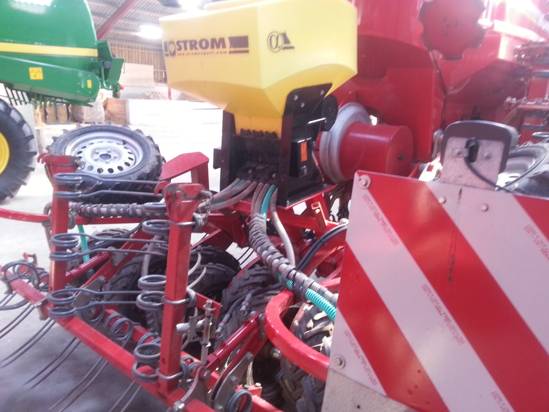 Small seed drill box on Horsch Sprinter | The Farming Forum