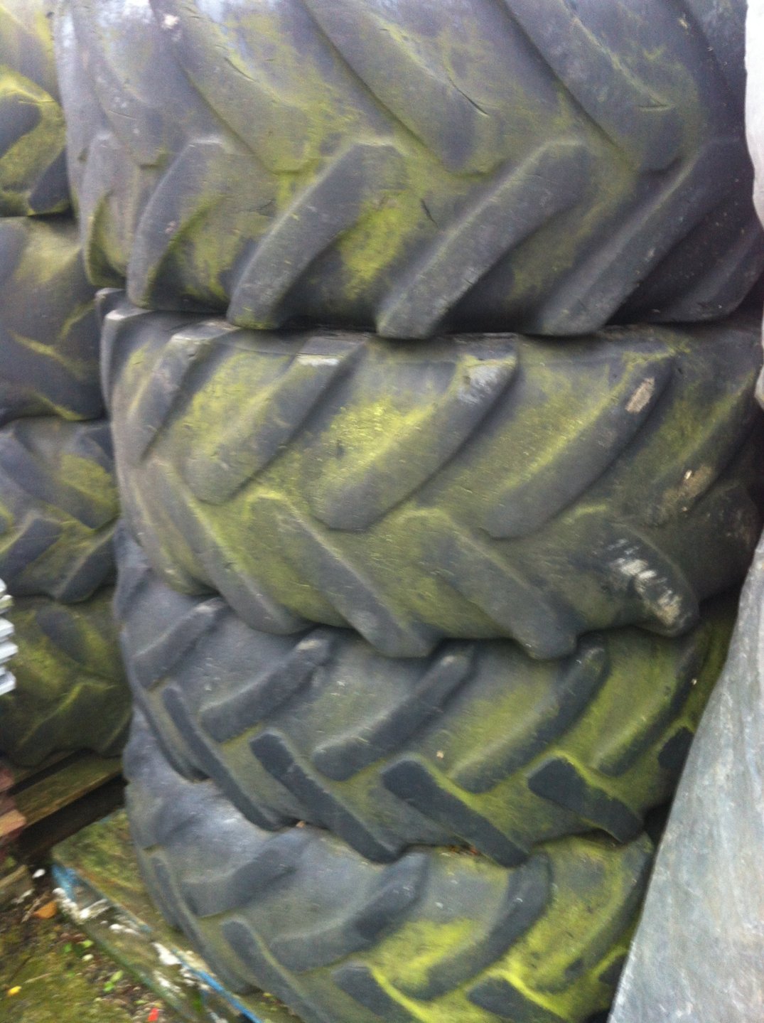 17.5 x 24 tyres for telehandler | The Farming Forum