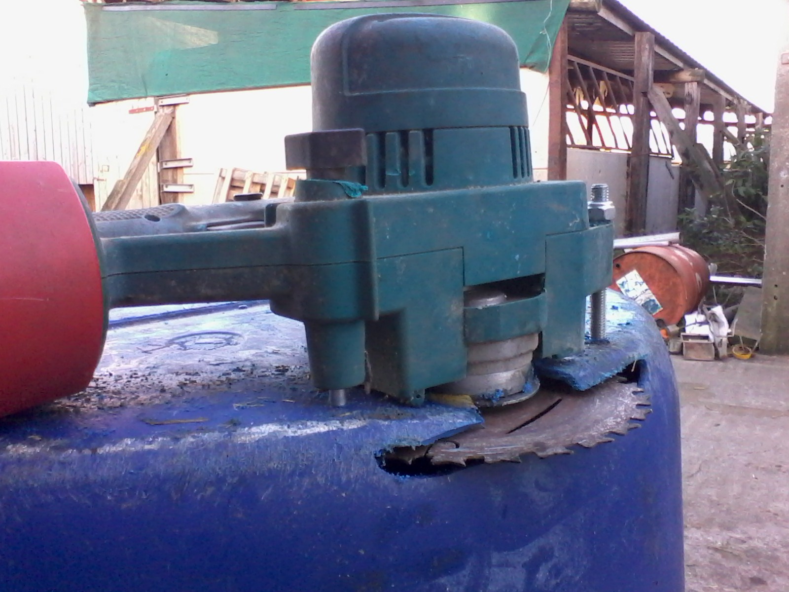 sawdust dispenser | The Farming Forum