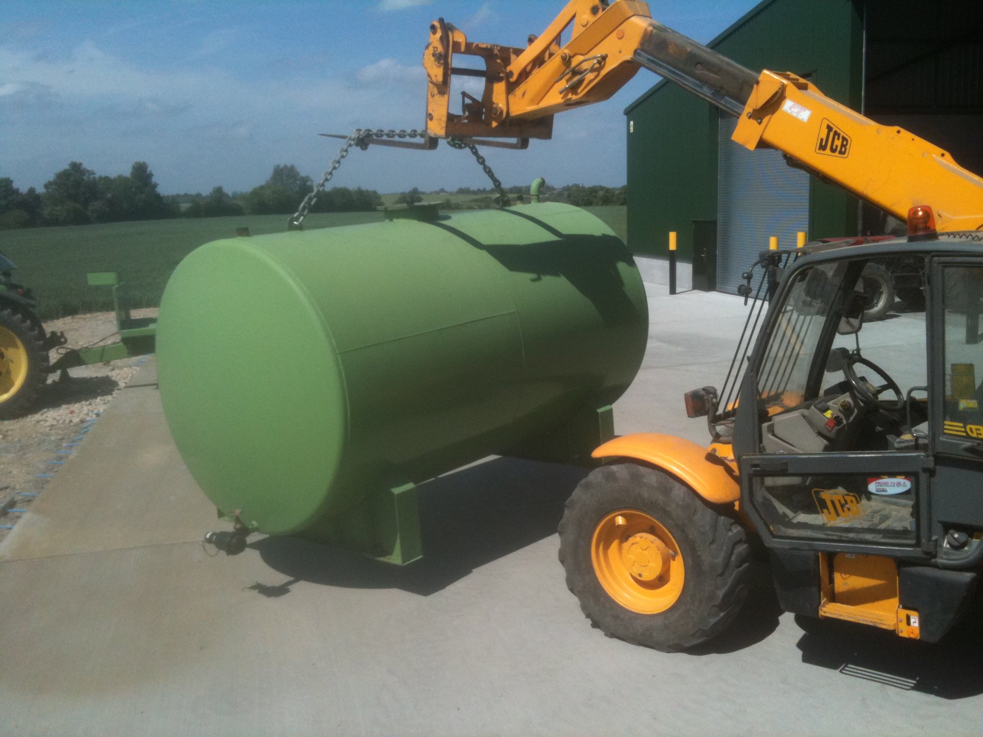 HM Flat trailer/bowser combination | The Farming Forum