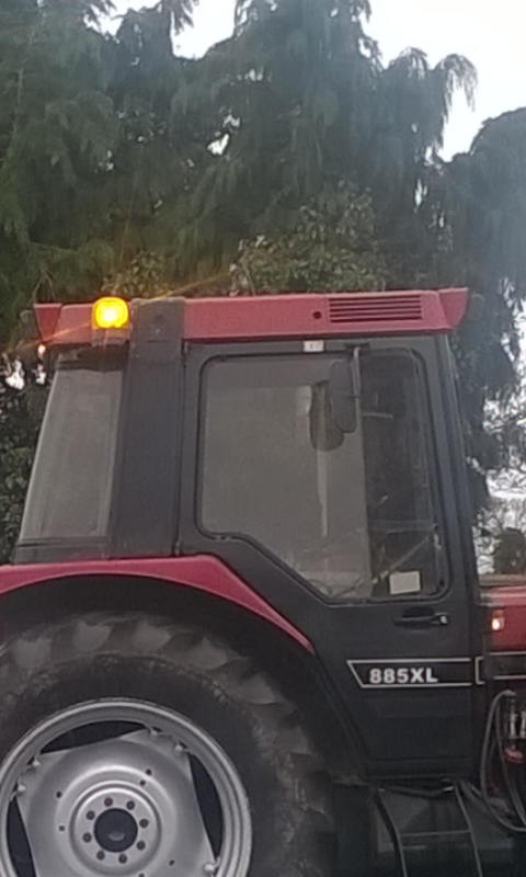 fitting flashing beacon to case xl cab? | The Farming Forum
