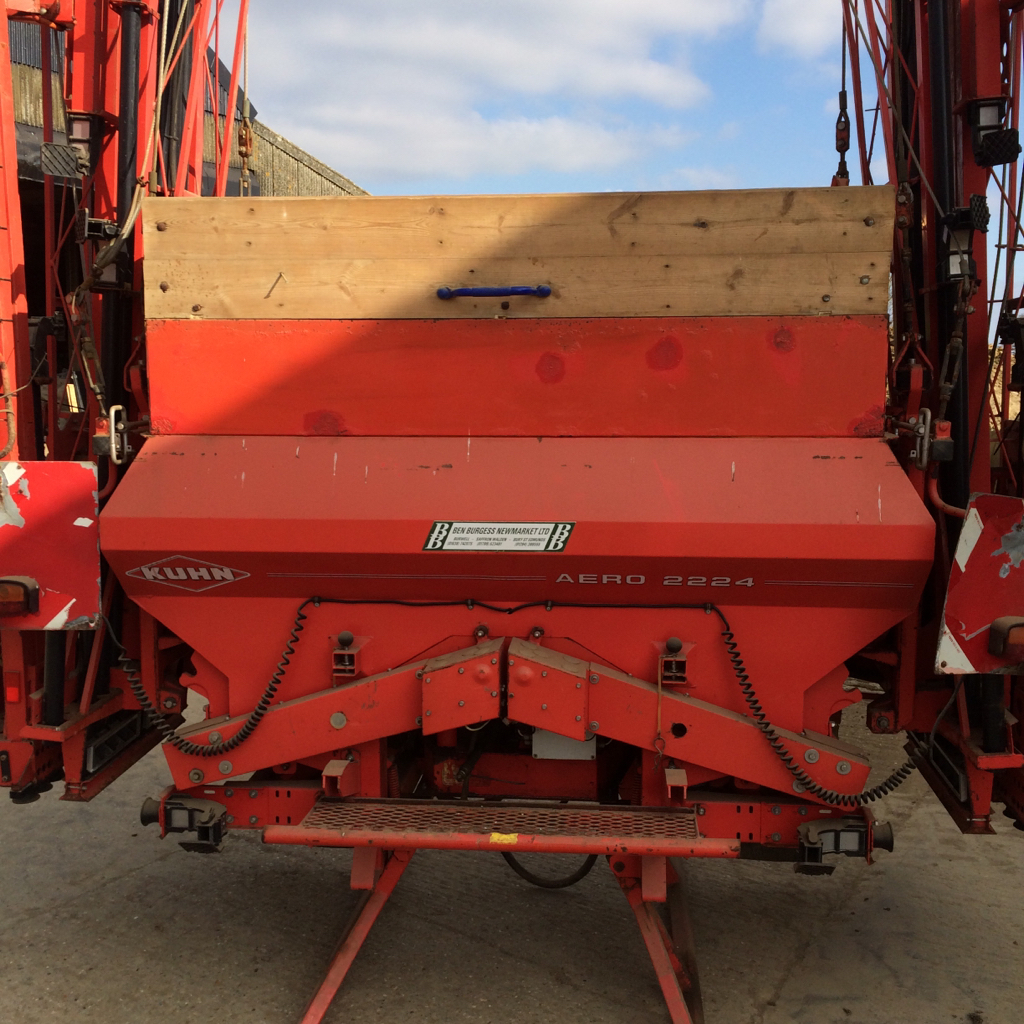 Fertiliser spreader / broadcaster: Kuhn - Kuhn Aero | The Farming Forum