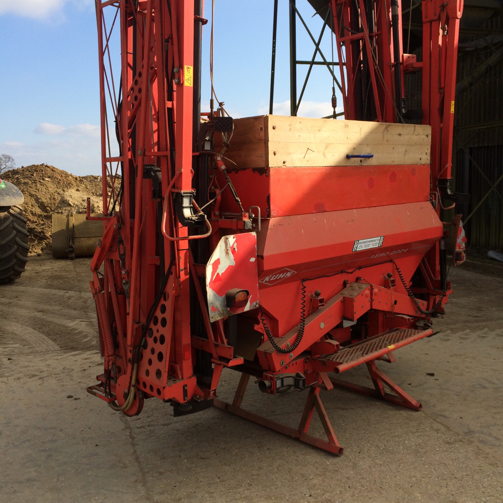Fertiliser spreader / broadcaster: Kuhn - Kuhn Aero | The Farming Forum