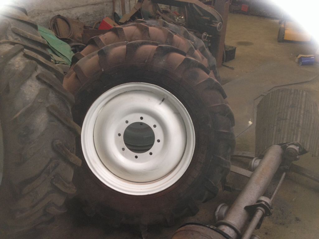 Bateman row crop wheels | The Farming Forum