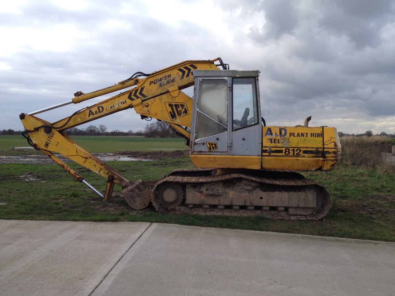 JCB 812 excavator | The Farming Forum