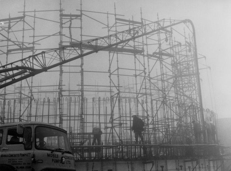 Pictures of construction of Emley Moor Mast 1970 | The Farming Forum