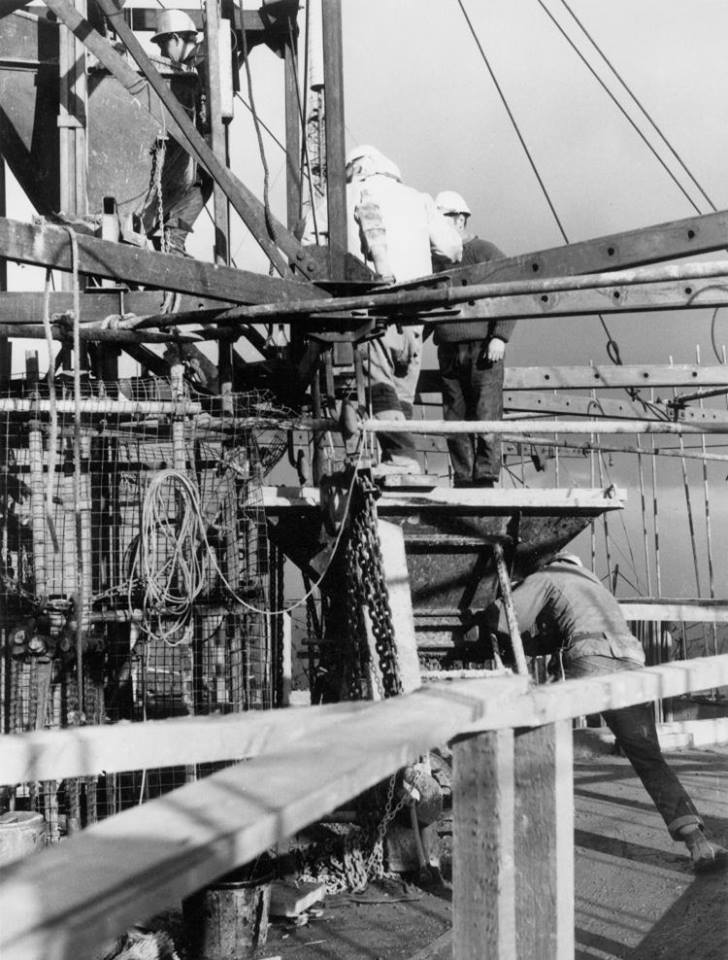 Pictures of construction of Emley Moor Mast 1970 | The Farming Forum