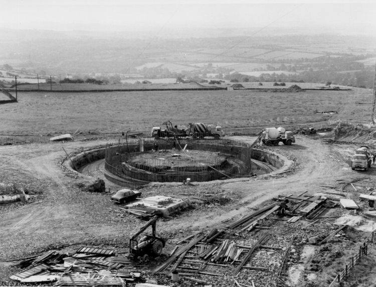 Pictures of construction of Emley Moor Mast 1970 | The Farming Forum