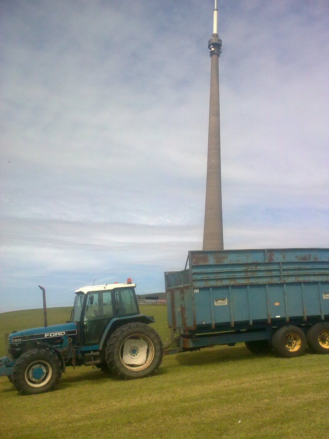 Pictures of construction of Emley Moor Mast 1970 | The Farming Forum