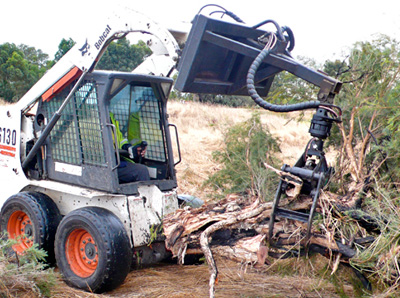 Bobcat log grab | The Farming Forum
