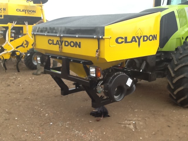 EXCLUSIVE! PICTURES OF CLAYDON'S NEW MACHINES! | The Farming Forum