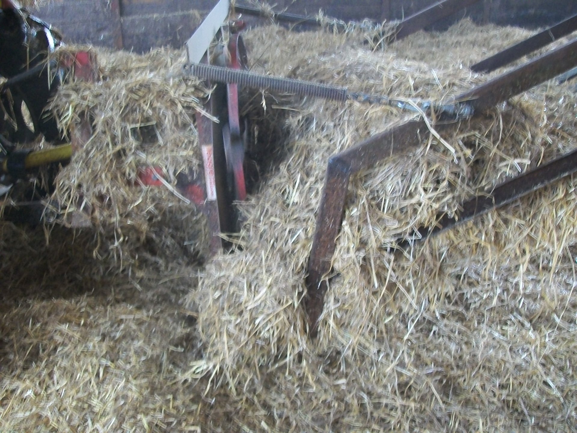 Round bale straw chopper spreader thingy | The Farming Forum