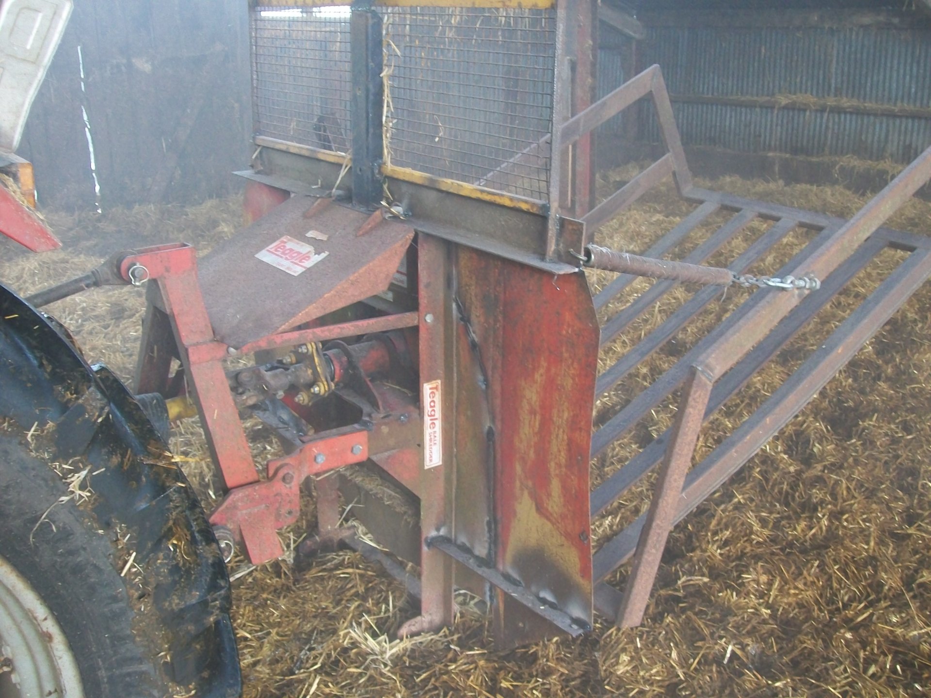 Round bale straw chopper spreader thingy | The Farming Forum