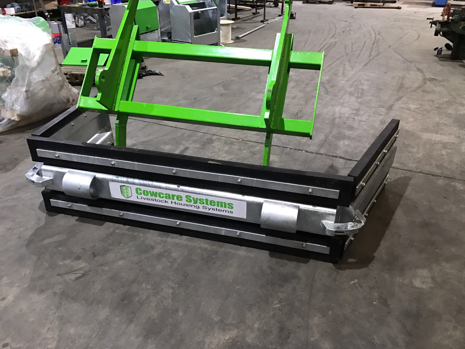 Yard scraper to fit Handler | The Farming Forum