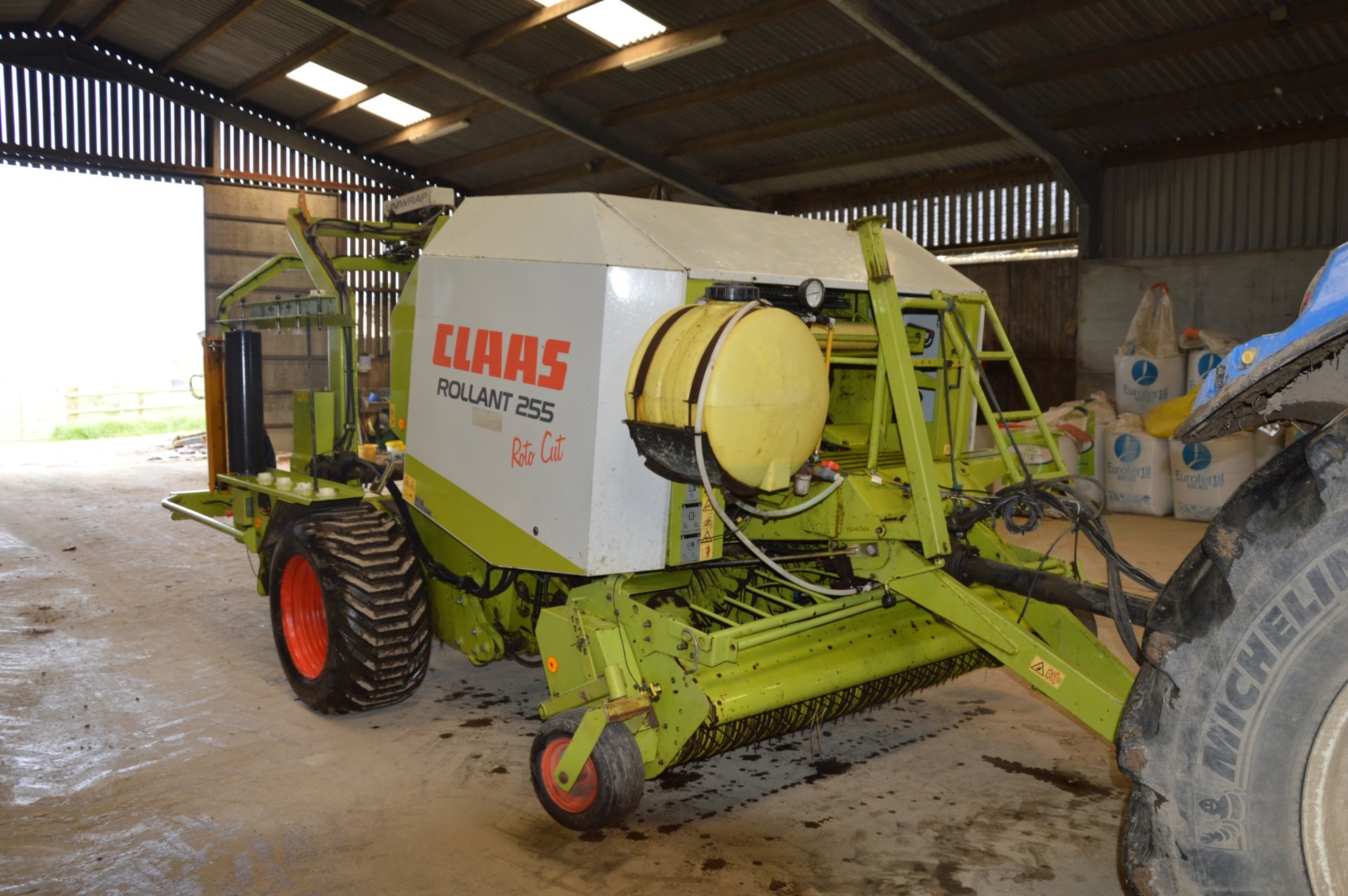 Claas Rollant 255 uniwrap | The Farming Forum