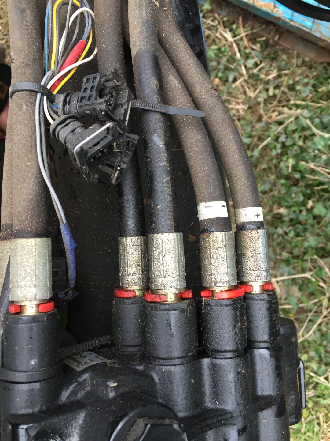 Trima, Quicke / Alo loaders | The Farming Forum