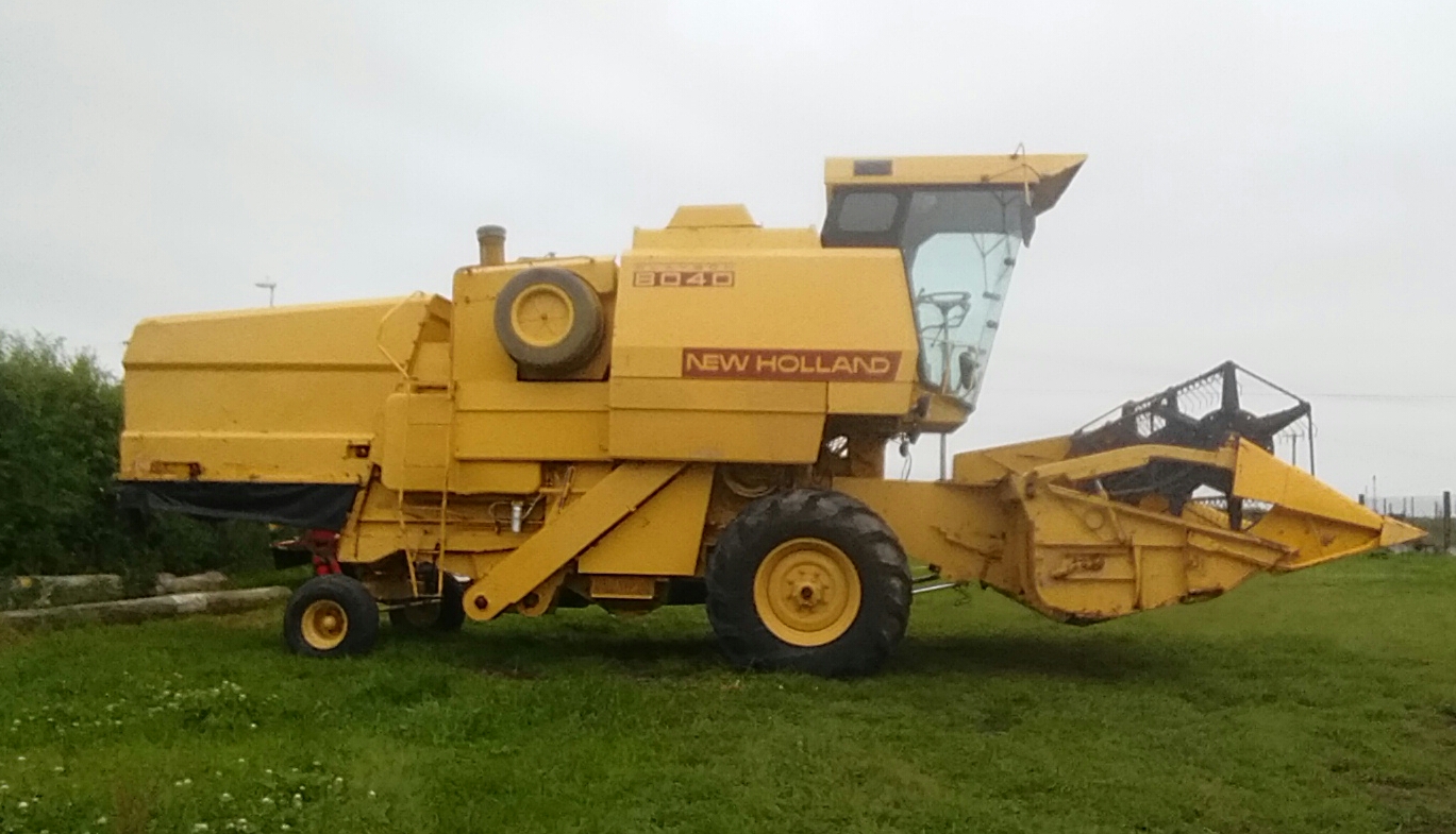 Combine Harvester and Accessories: New Holland - 8040 | The Farming Forum