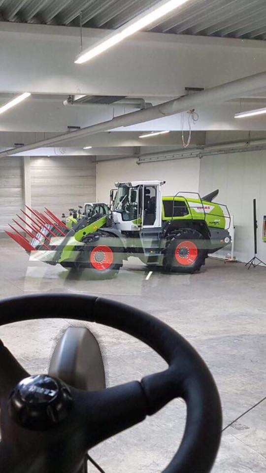 Claas shovel | The Farming Forum