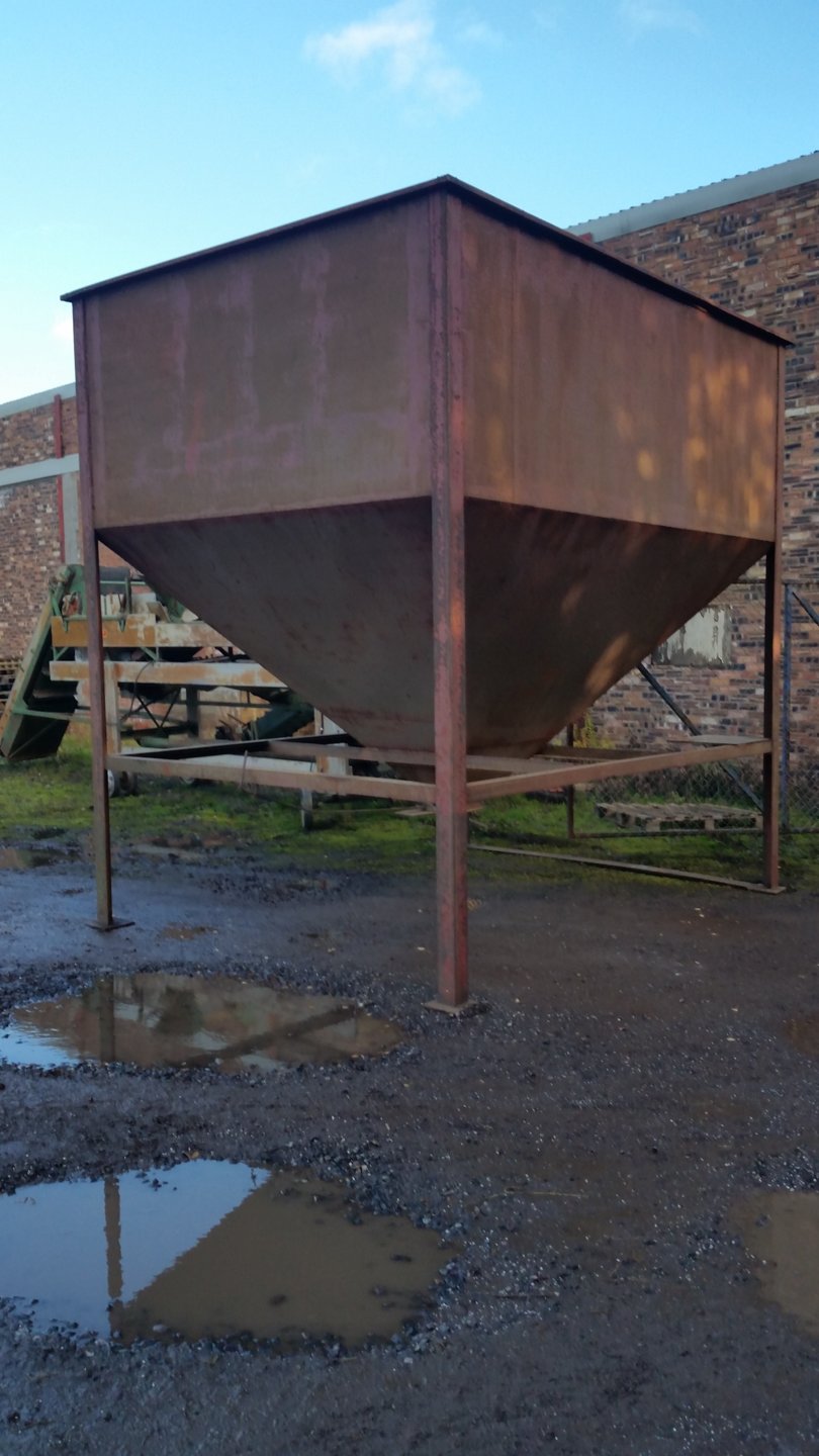 Harvesting Equipment - Grain drying and handling : Unknown - hopper ...