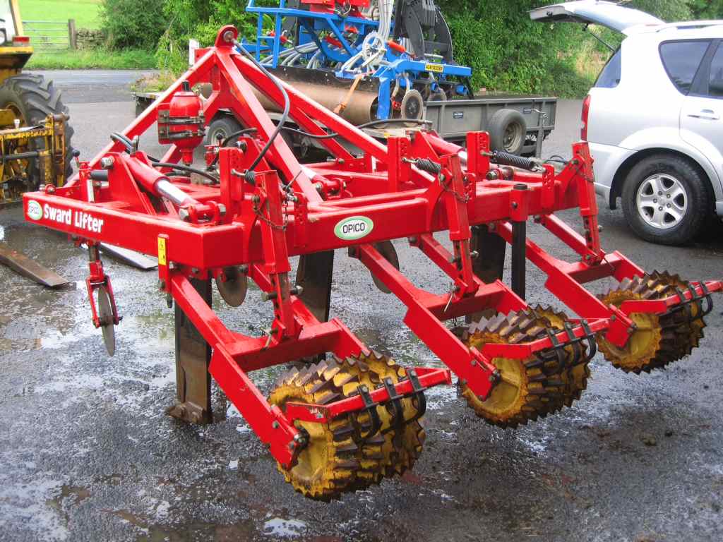 Opico 3 leg Swardlifter with hydraulic auto reset | The Farming Forum