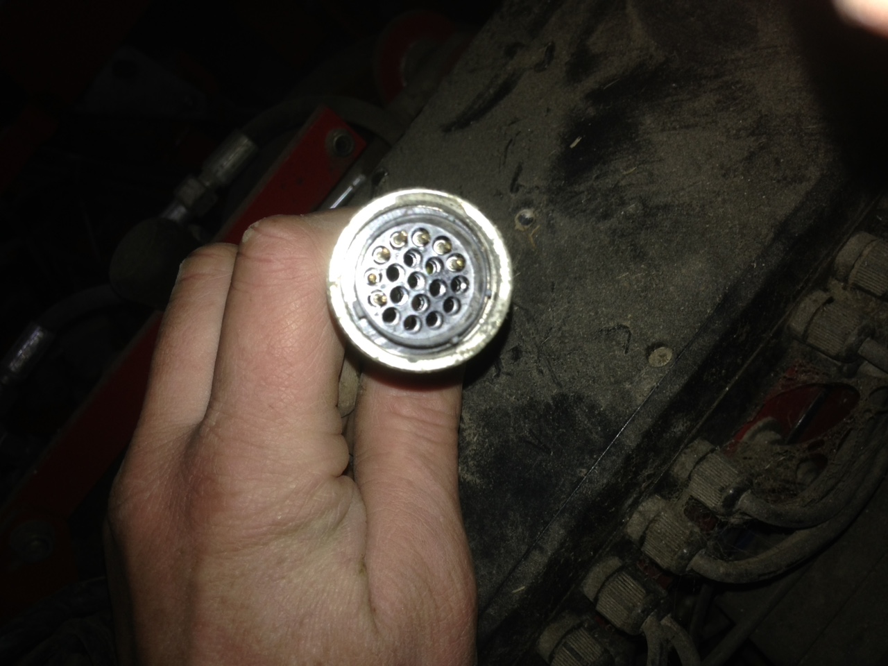 Replacing Burndy electrical connector | The Farming Forum