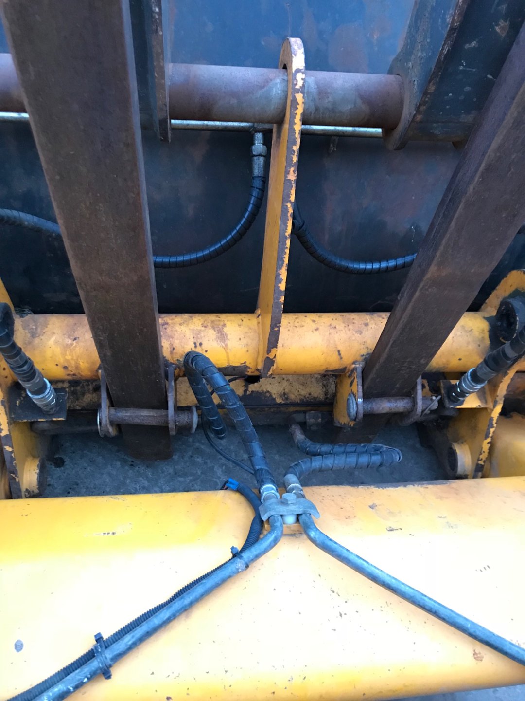 Quick hitch for JCB 3CX loader | Page 4 | The Farming Forum